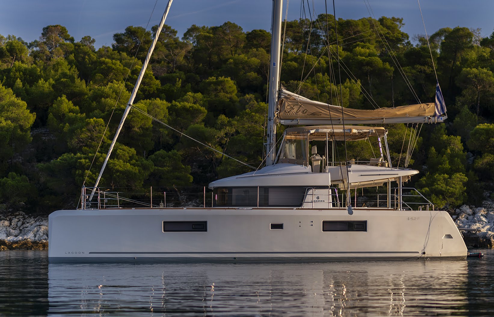 Lagoon 52F | Island Sailing